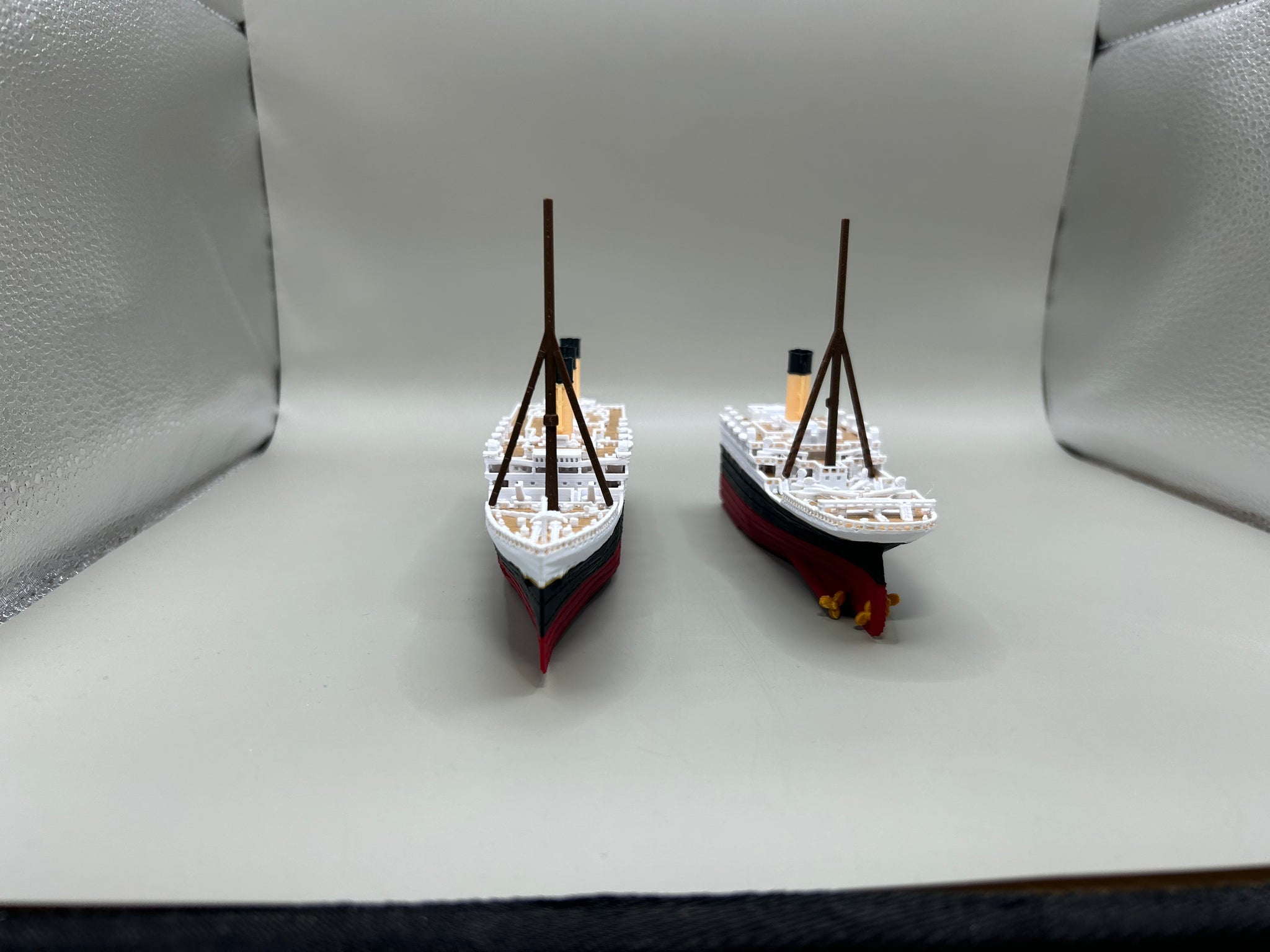 RMS Titanic Submersible Model, Educational Model, FLOATS & SINKS Histo ...