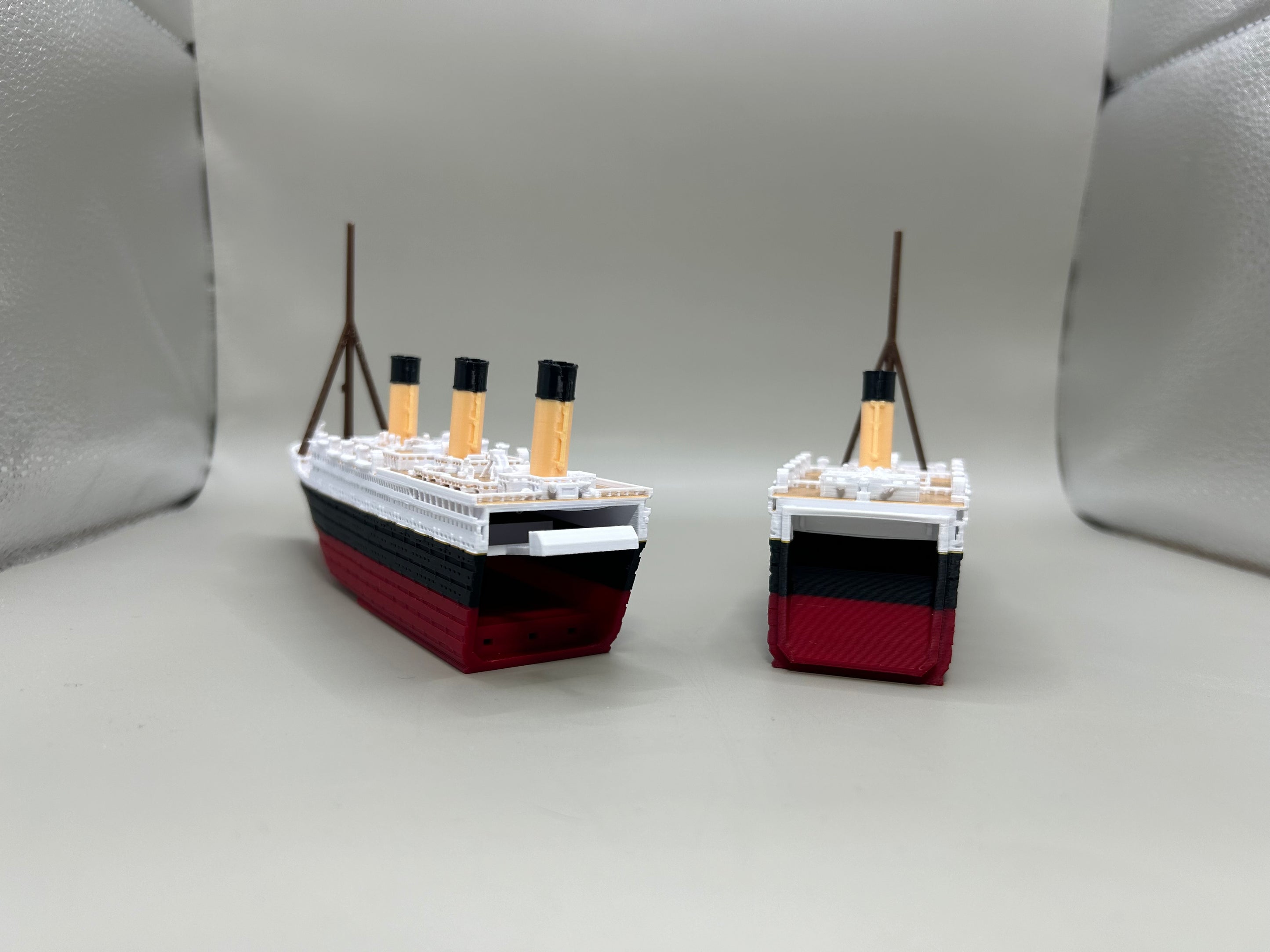 RMS Titanic Submersible Model, Educational Model, FLOATS & SINKS Histo ...