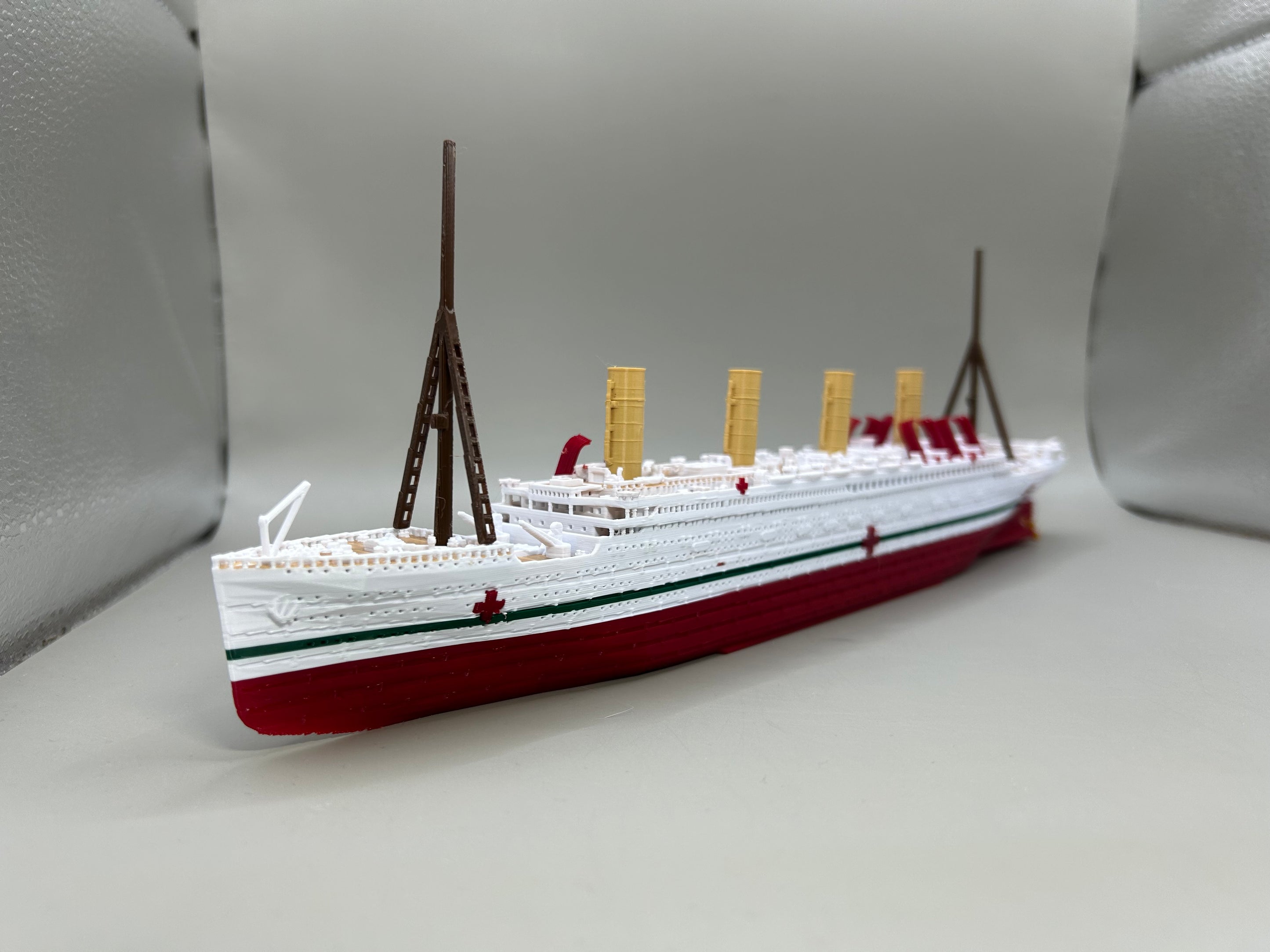 HMHS Britannic Submersible Model, Educational Model, FLOATS & SINKS Hi ...